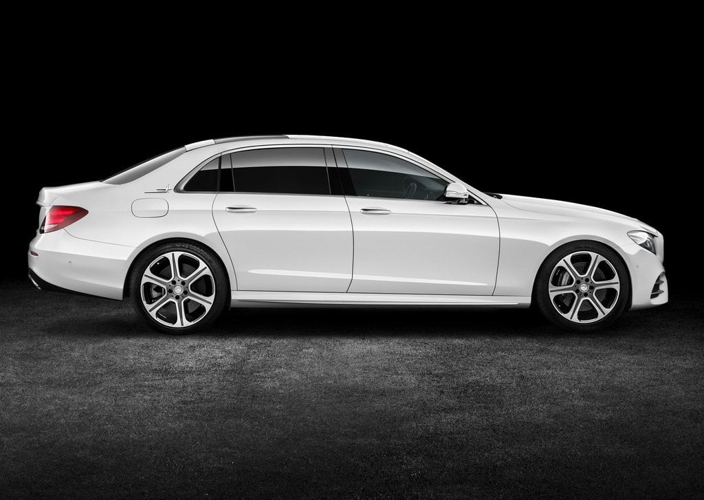 2017 Mercedes E Class India Official Image Side Carblogindia