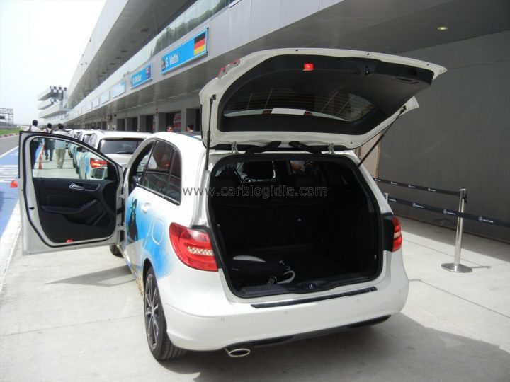 Mercedes Benz B Class Sports Tourer Launched In India– Test Drive ...