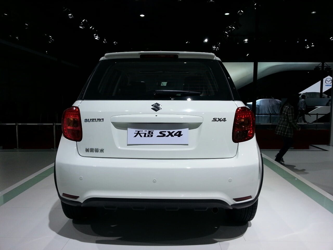 Suzuki SX4 Crossover Facelift Revealed- Expected To Co-Exist With 2014 ...