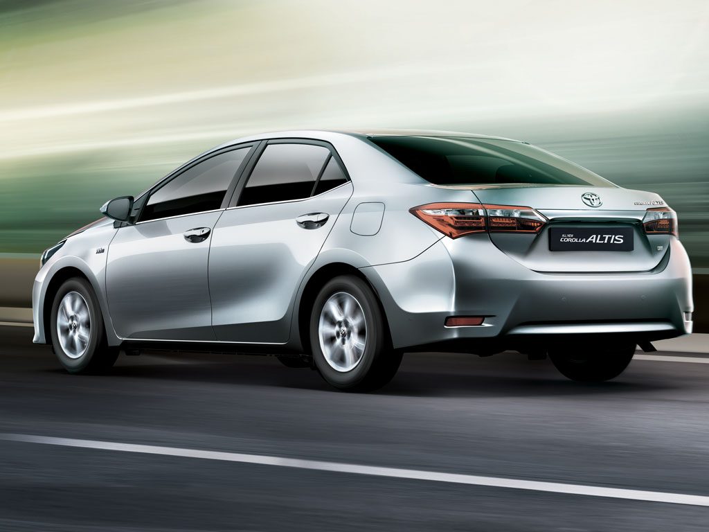 20114 Toyota Corolla Rear Left Quarter - CarBlogIndia