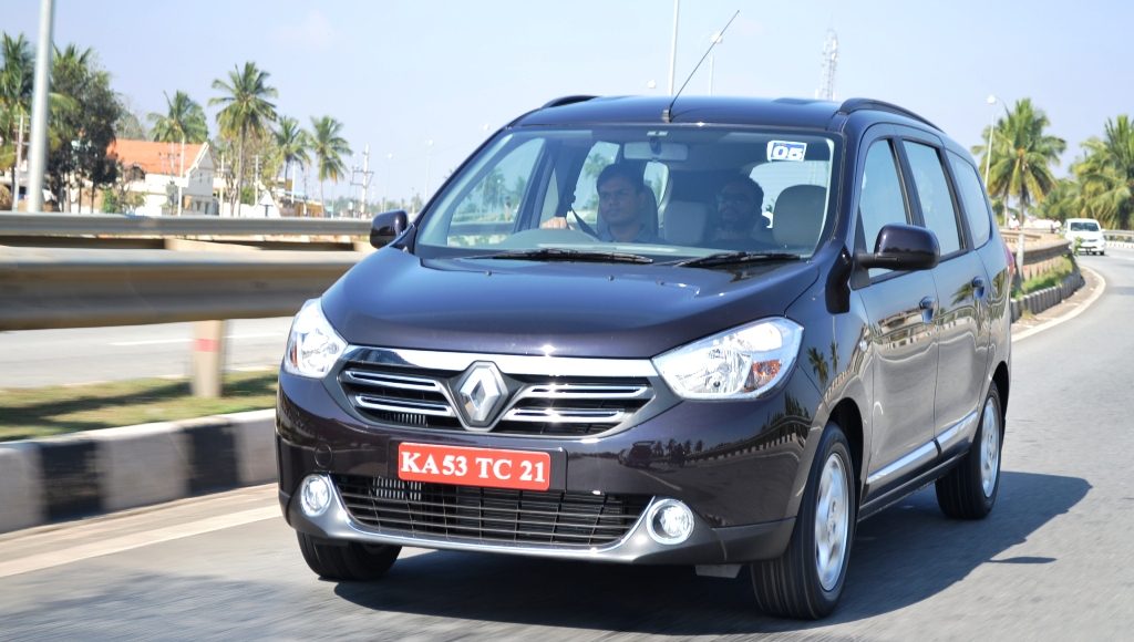Renault Lodgy Review- Is It Worth Buying? Find Out here!