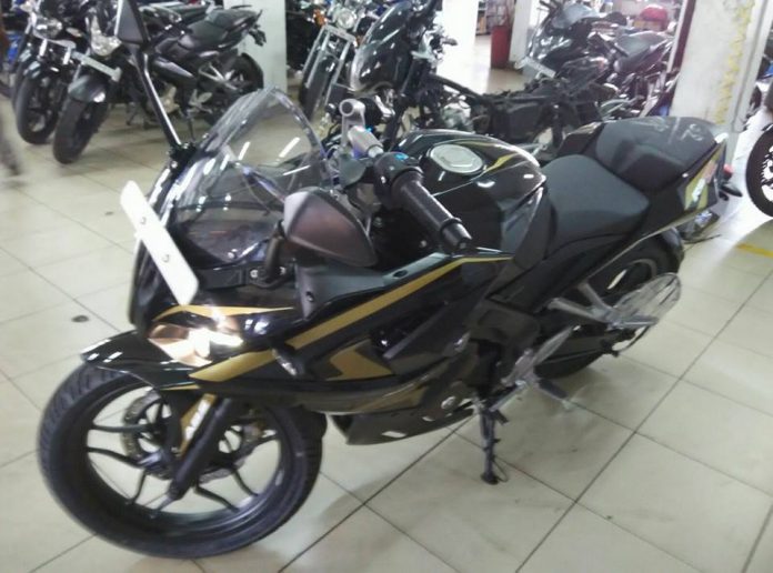 Bajaj Pulsar RS 200 White Colour Reaches Dealerships [Pictures and ...