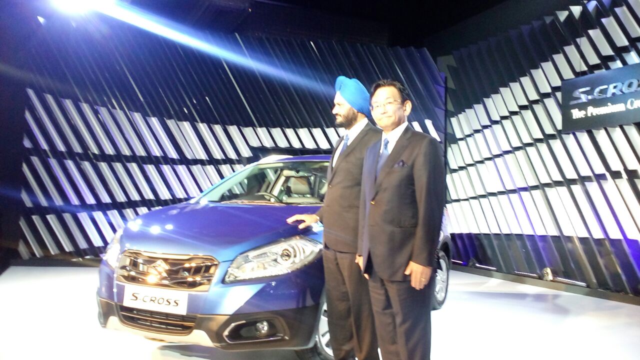 Maruti S-Cross Garners Over 6000 Bookings [ Full Price List, Pics ...