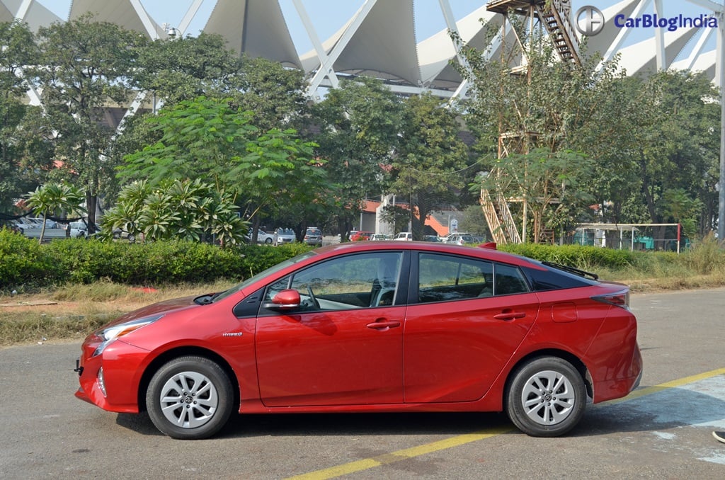 New Toyota Prius Launched in India at Rs. 38.96 lakh » Car Blog India