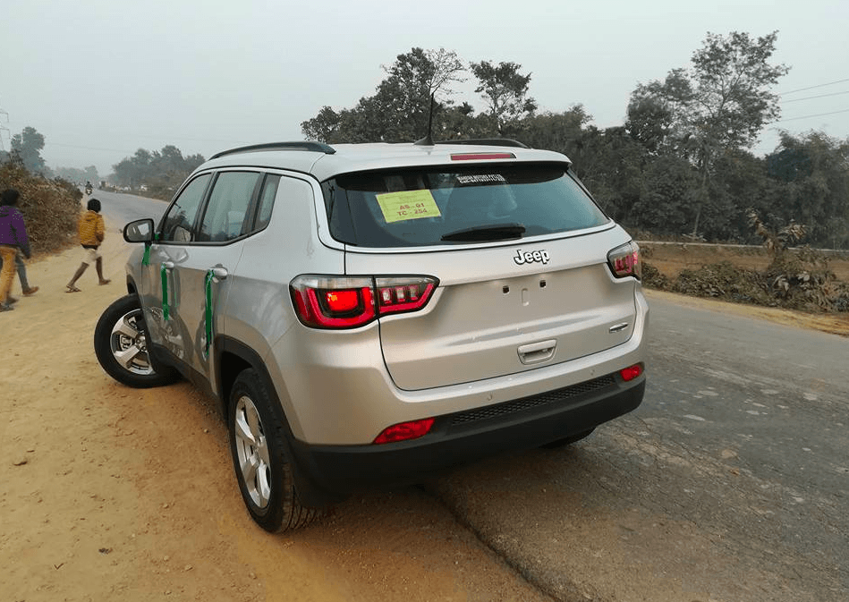 SHOCKING! Front Wheel of New Jeep Compass Being Driven Home from ...