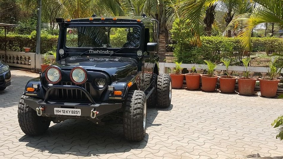 This Modified Mahindra Thar with 6 Wheels Looks Really Macho