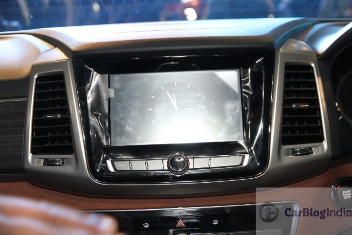 Mahindra XUV 700 India Launch, Price Expectations, Features, Mileage And Specification Details ...