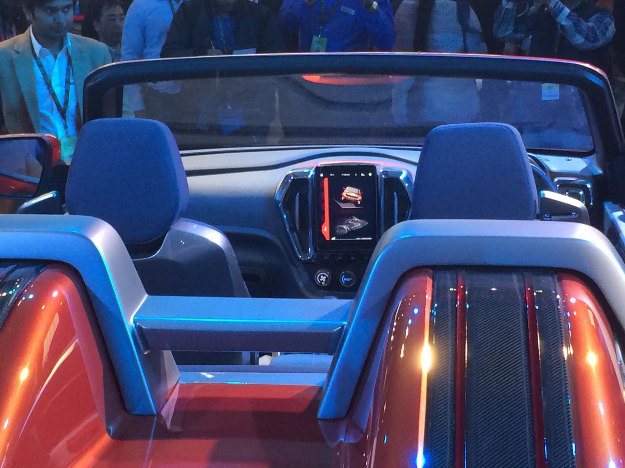 Mahindra Stinger Convertible SUV Debuts at Auto Expo 2018 – Images ...