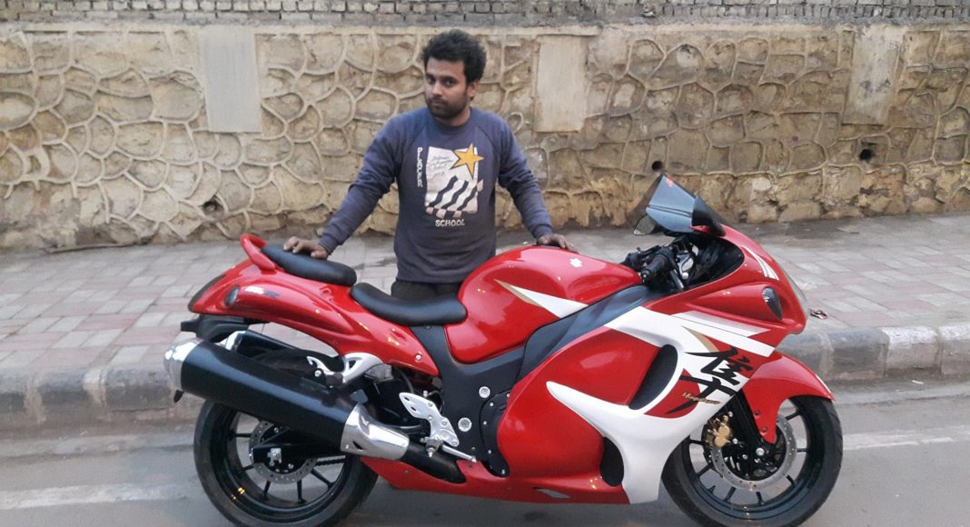 Modified Hero Xtreme That Looks Way Too Much Like a Suzuki Hayabusa!