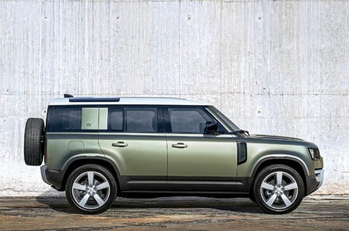 Land Rover Defender Launched in India – Price, Specs and all Details!