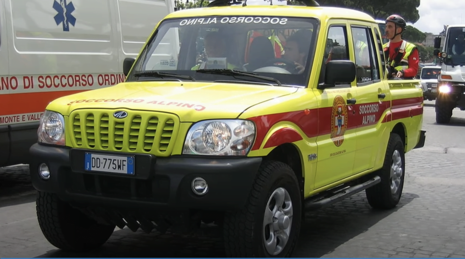 5 Indian SUVs That Are Used As A Police Car In Foreign Countries » Car ...