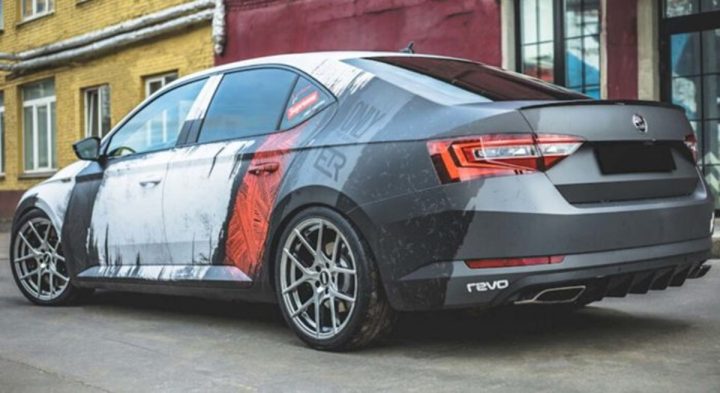 This Modified Skoda Superb Has More Than 500hp and Goes from 0-100kph ...