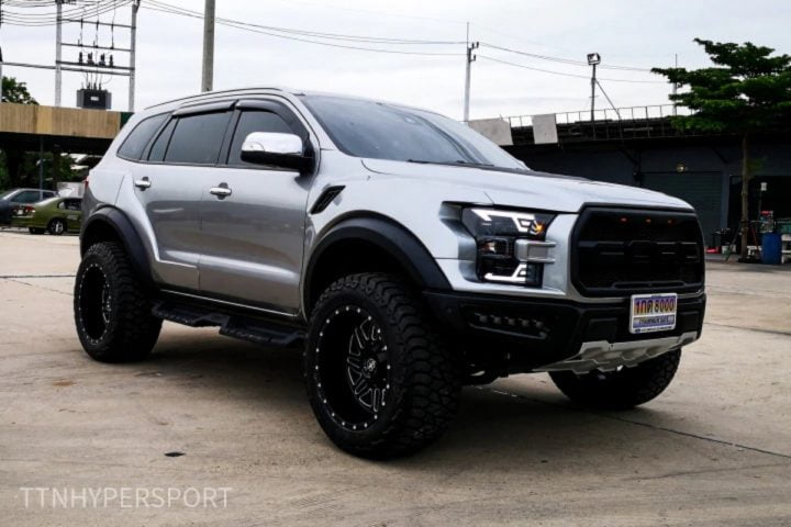 Look at This Modified Ford Endeavor Made to look like a F-150 Raptor ...