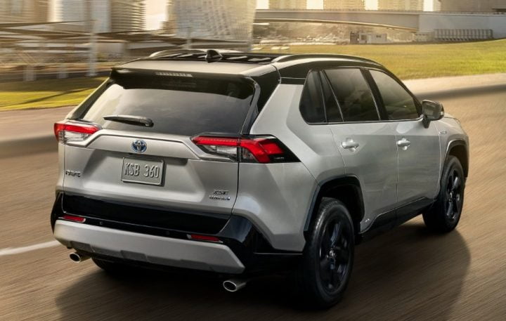 Toyota RAV4 Spotted Testing In India; Likely Launch By Mid-2021 ...