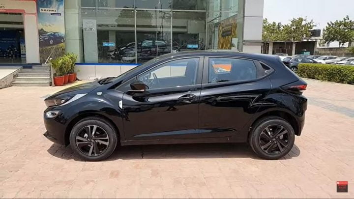 Tata Altroz Dark Edition Reaches Dealerships Ahead Of Impending Launch! » Car Blog India