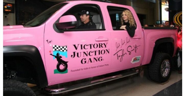 Check Out The Sumptuous Car Collection of Taylor Swift » Car Blog India