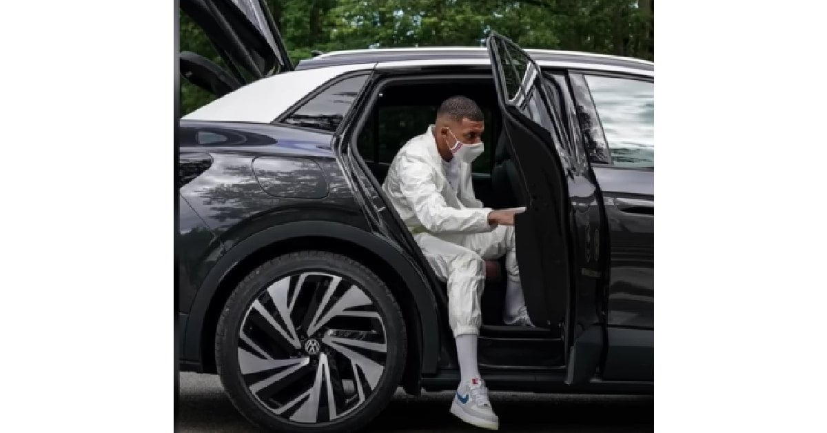 Leo Messi vs Kylian Mbappe – Who Has Better Car Collection? » Car Blog ...
