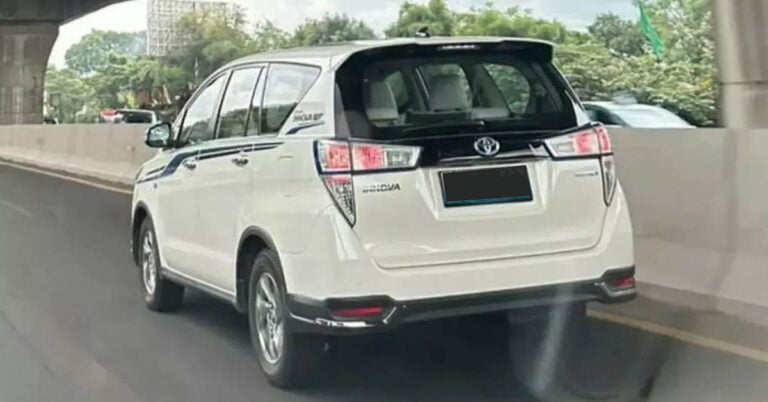 Toyota Innova Crysta Electric Road Tests Commence » Car Blog India