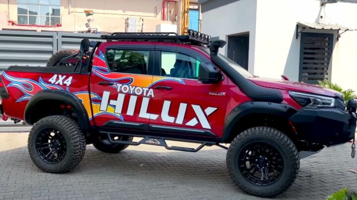 India’s Best Modified Toyota Hilux has Mods Worth Rs 50 Lakh » Car Blog ...