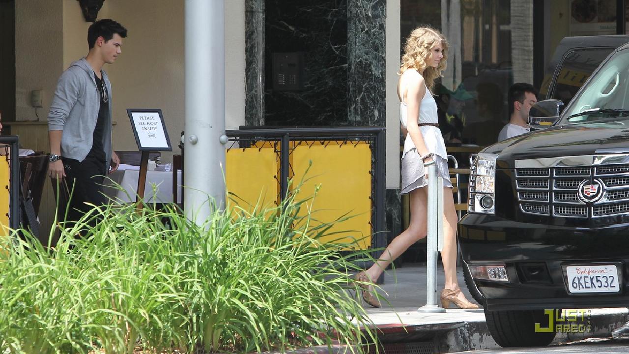 Inside Multi-Million Dollar Car Collection of Taylor Swift » Car Blog India