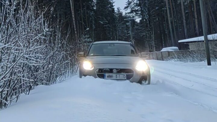 Watch Suzuki Swift AllGrip Easily Make Its Way Through Deep Snow » Car ...