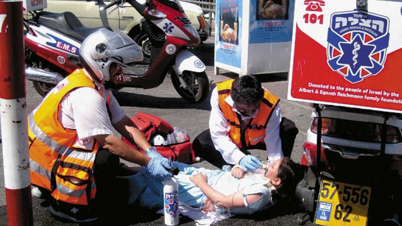 MoRTH to Introduce Cashless Medical Treatment for Road Accident Victims ...