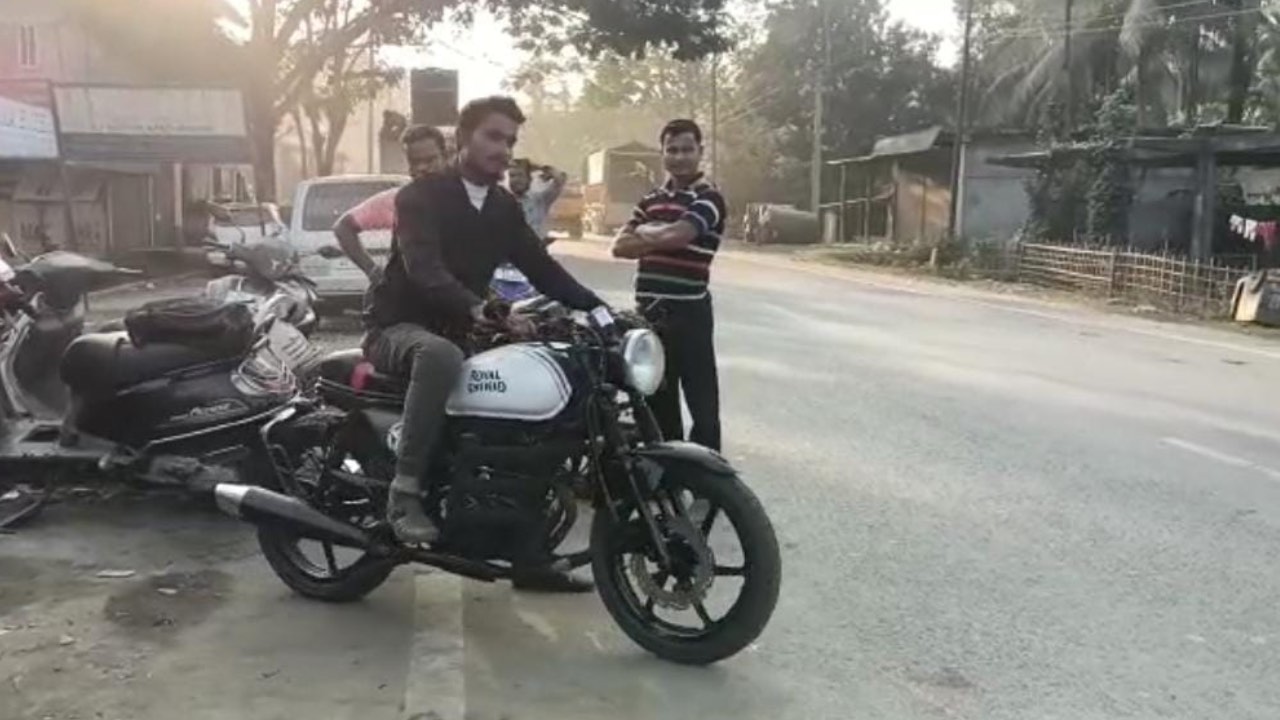Youngster Refuses to Give Up After Tragic Accident, Modifies His Bajaj ...