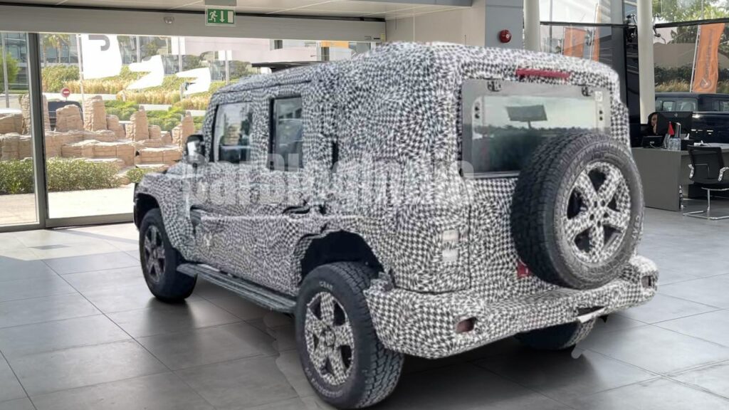 BREAKING – Mahindra Starts Holding Exclusive Previews of 5-door Thar ...