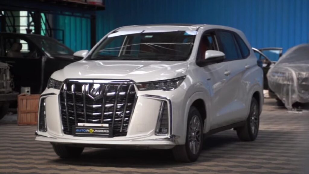 India’s First Toyota Innova Hycross with Alphard Kit and Modified ...