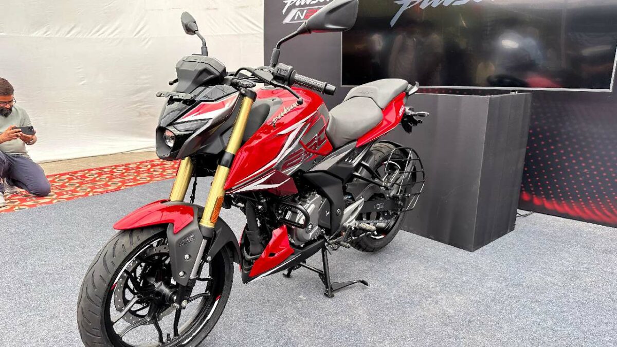2024 Bajaj Pulsar N250 Launched – More Features at Same Price! » Car ...