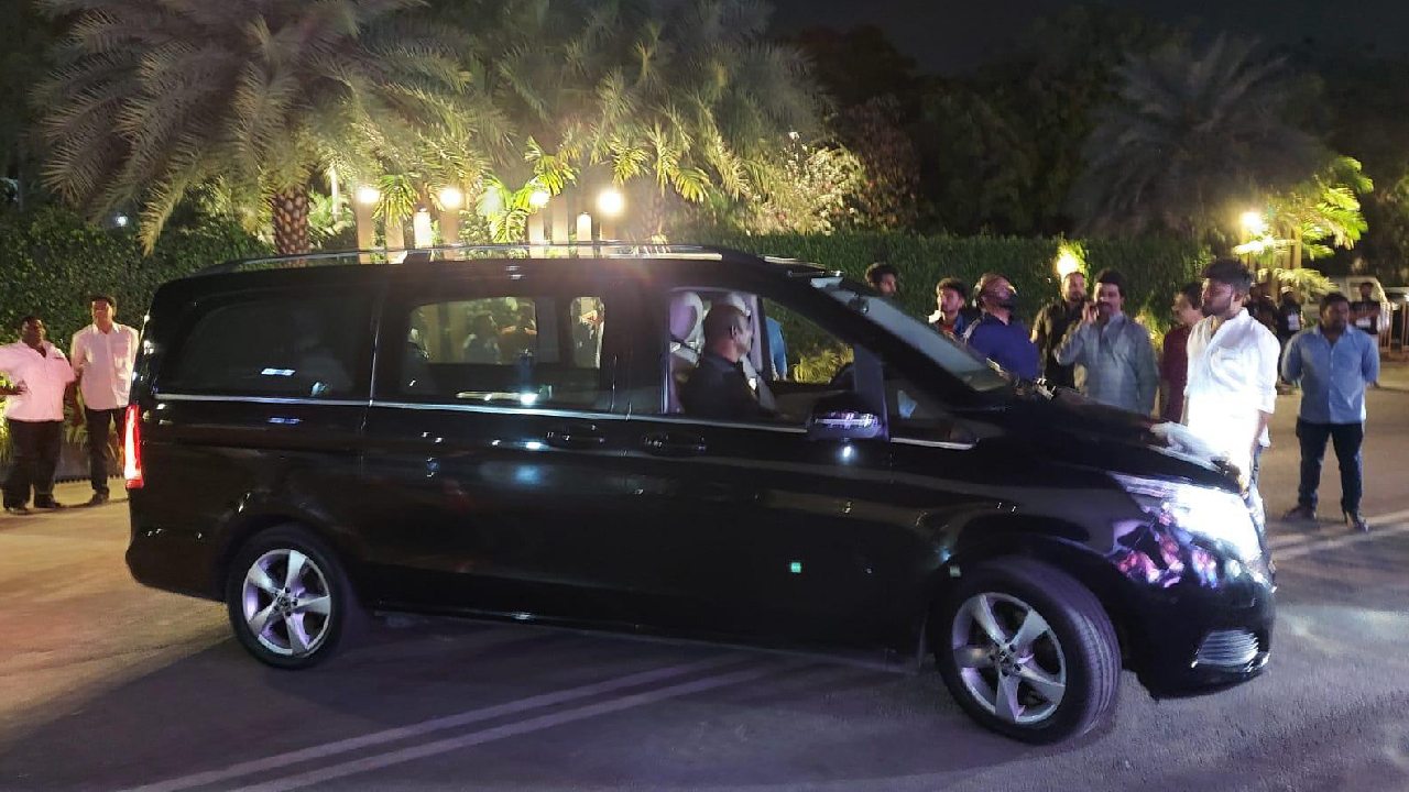 Car Collection of Allu Arjun is Outrageous – Mercedes to Rolls Royce ...