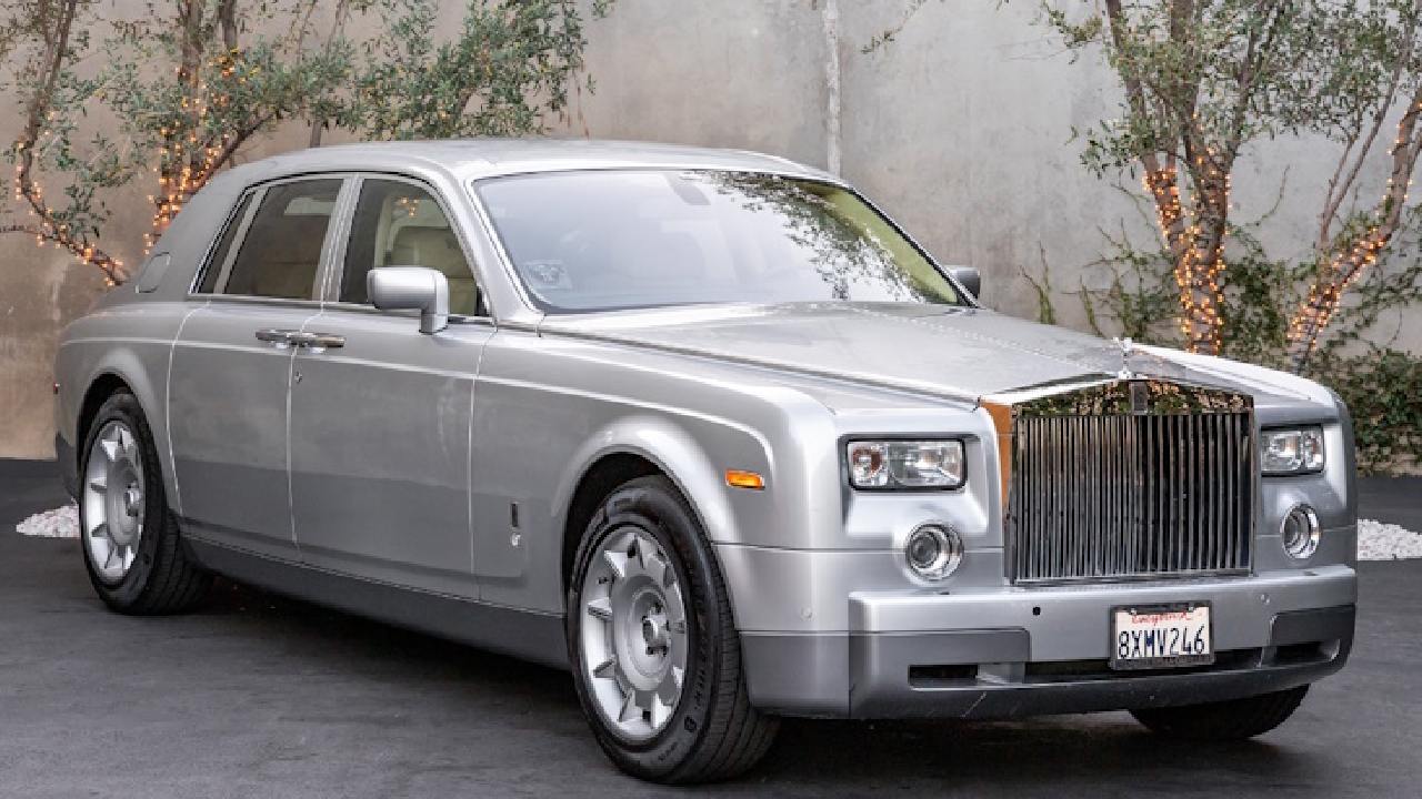 Rolls Royce Phantom Available for Toyota Fortuner Price