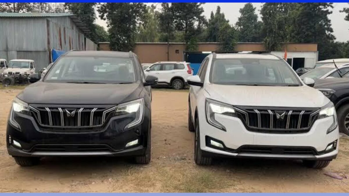 Mahindra XUV700 AX5 Select vs AX5 Comparison - Price, Features, Specs