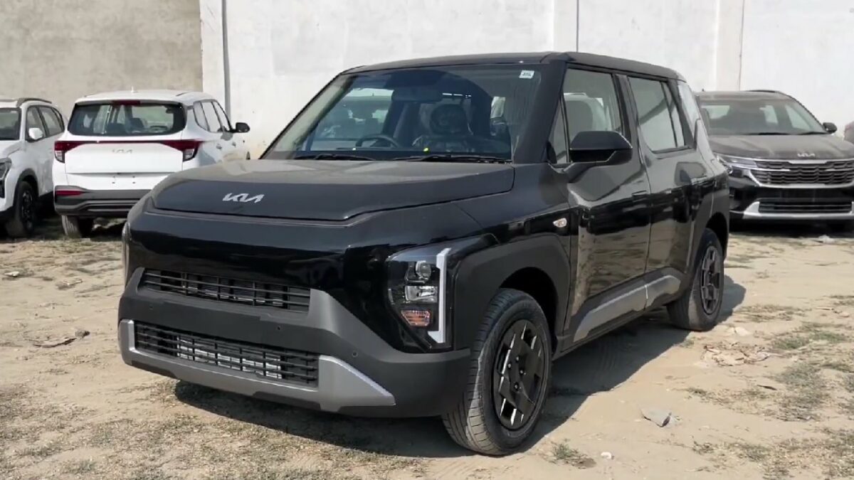 Kia Syros HTK Base Model Detailed on Tape – Video